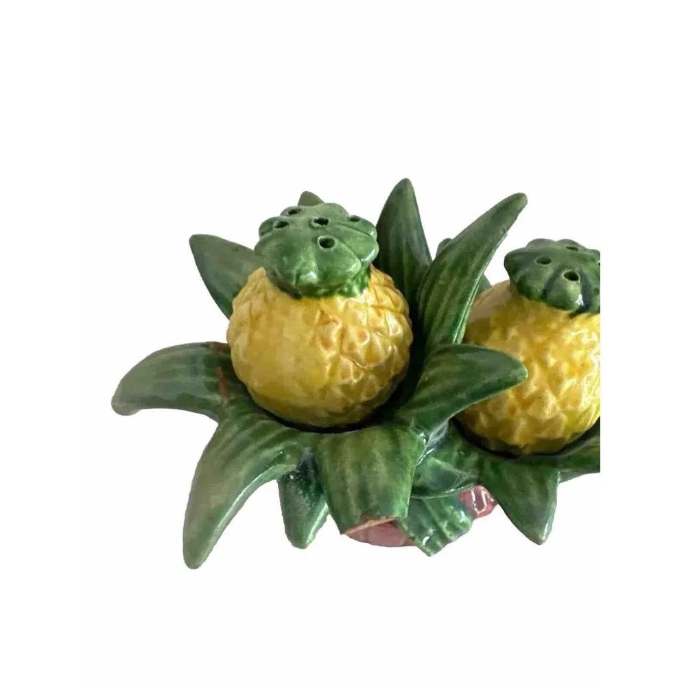 Unbranded | Kitchen | Vintage Pineapples In Pineapple Tree Top Salt ...